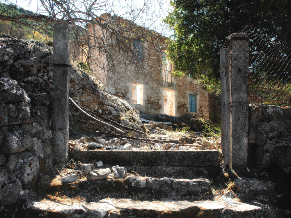The Ghost Towns of Greece: Plagia – T A B U L A R A S A photography